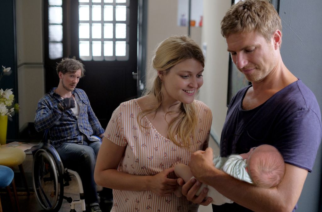 Leo Reisinger ist "Toni, männlich, Hebamme" - KulturVision e.V.